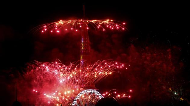 Photos: Bastille Day fireworks light up Eiffel Tower, Paris sky ...