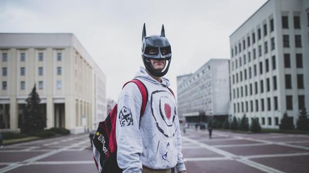 Photos: Belarusian protesters hold tokens of resistance, describe fear ...