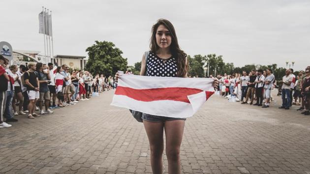 Photos: Belarusian protesters hold tokens of resistance, describe fear ...