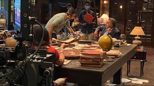 KGF: Chapter 2 shoot resumes, Prakash Raj joins the sets, see pics ...