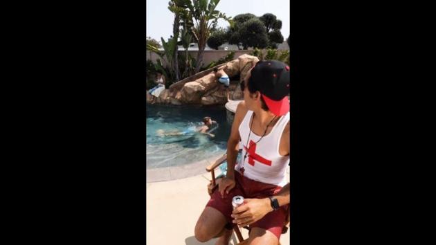Unassuming video of poolside ends with an amazingly unexpected twist ...