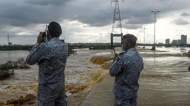 Photos: Highest August rains on record leave Karachi inundated ...