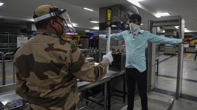 Delhi Metro ridership picks up on Yellow Line on Day 2 | Latest News Delhi