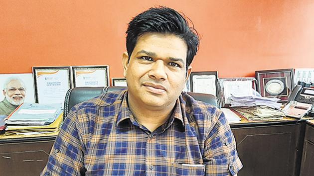 Onus of implementing Covid precautions on Shivaji market traders ...