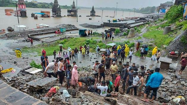 Photos: Torrential rains damage homes and crops in Maharashtra | Hindustan Times