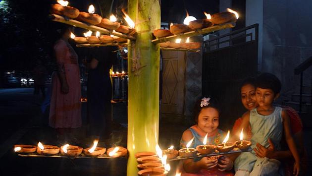 Photos: Covid-19 casts a shadow on Diwali celebrations | Hindustan Times