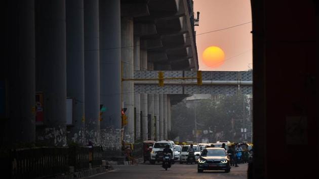 Photos: Delhi records lowest November temperature since 2006 ...