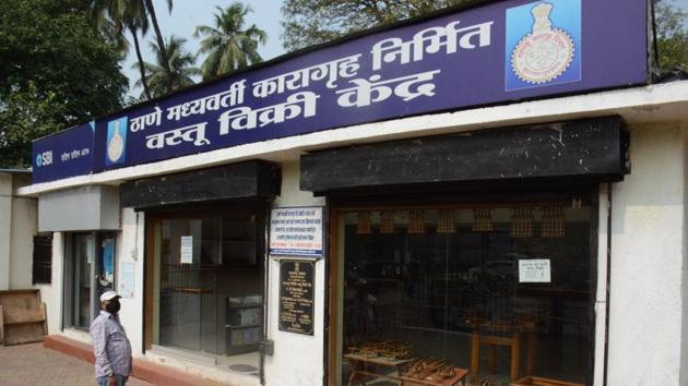 Christmas cakes by Thane jail inmates rake in ₹5.22 lakh | Mumbai news