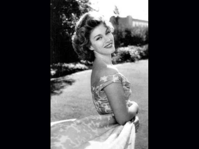 First 'Bond girl' Linda Christian dies | Hollywood - Hindustan Times