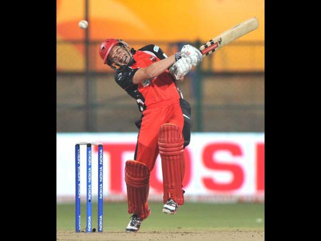 RCB win a thriller | Hindustan Times