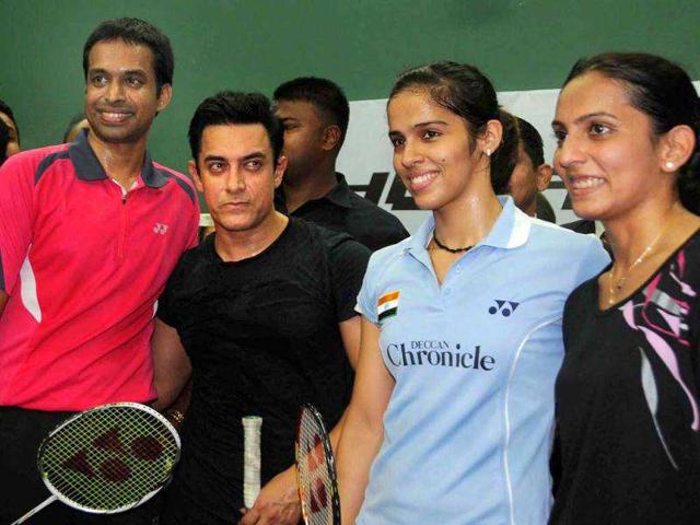 SPORTY AAMIR at Pullela Chand's book launch | Hindustan Times