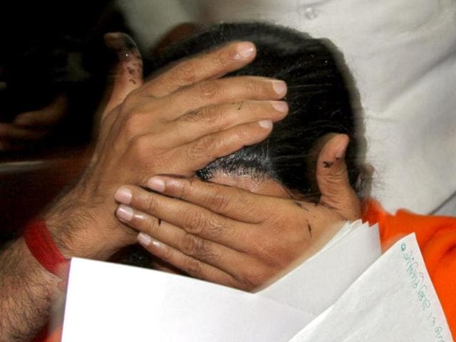 Drama at Baba meet | Hindustan Times