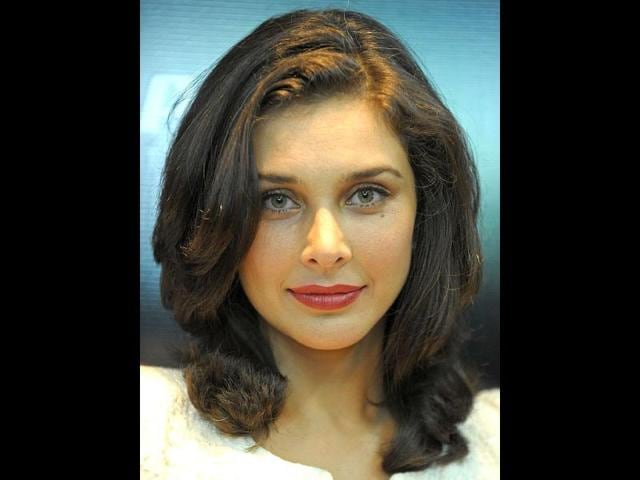 BEAUTY PERSONIFIED: Lisa Ray | Hindustan Times
