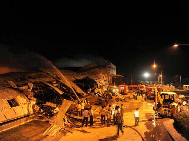 Gujarat: Fire at Hitachi plant | Hindustan Times