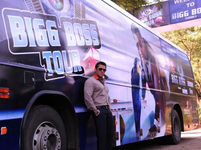 Salman Khan flags off Bigg Boss Bus | Hindustan Times