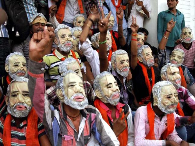 Popular but polarising: can Narendra Modi be PM? | Latest News India