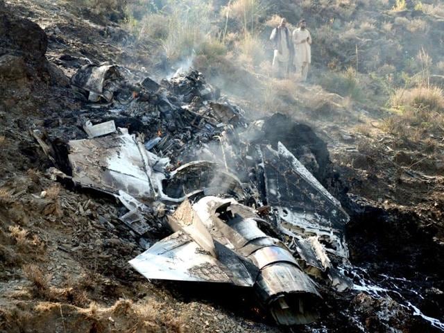 Pakistan's aging warplanes falling out of the sky | World News