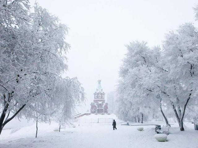 Russia smothered by snowfall | Hindustan Times