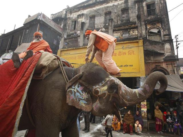 Gathering at the Sangam | Hindustan Times