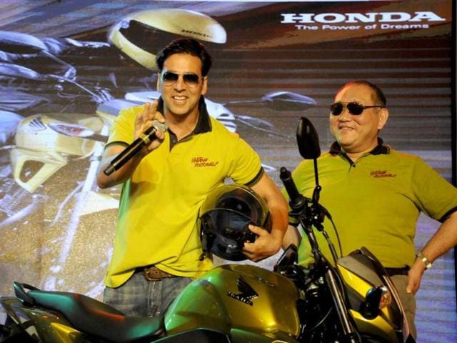 MACHO! Akshay Kumar launches motor bike | Hindustan Times