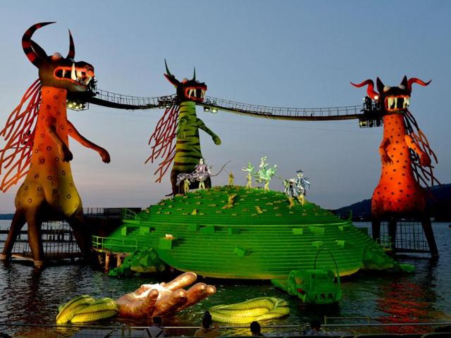 A floating opera | Hindustan Times