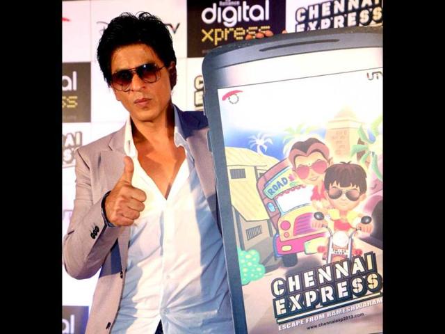 Shahrukh Khan promotes Chennai Express in new ways! | Hindustan Times