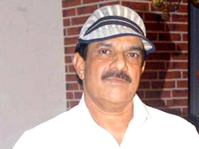 Film director arrested for duping production house | Bollywood