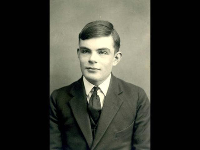UK finally pardons gay computer pioneer Alan Turing | World News ...