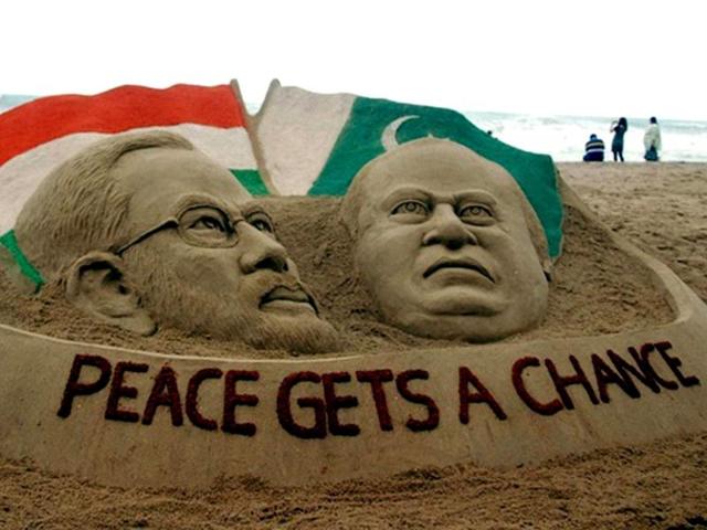 Pak PM's India visit: sand artist creates sculpture | Hindustan Times
