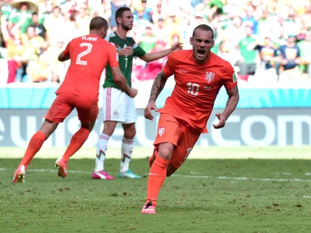 Mexico's great wall Ochoa breached, Netherlands win 2-1 | India News
