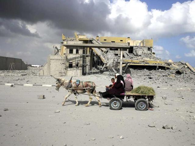 Gaza reels under fire | Hindustan Times