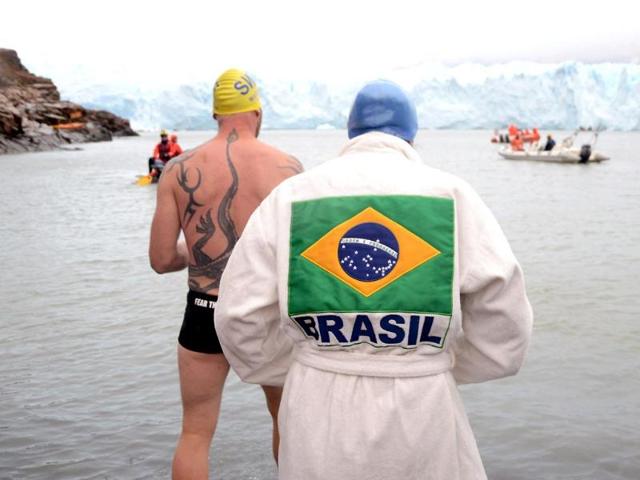 Racing in icy waters | Hindustan Times