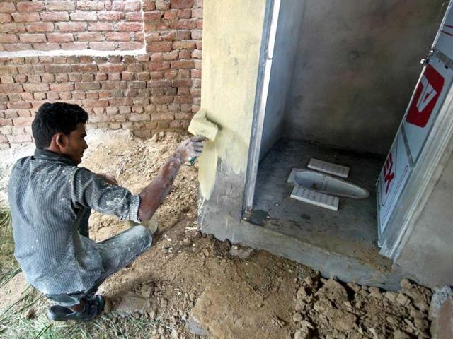 Clean toilets for Indian villages | Hindustan Times