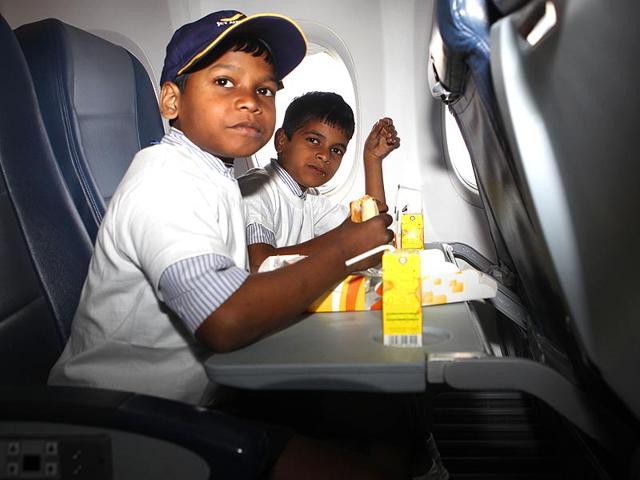 Childrens' Day: Flying with kids | Hindustan Times