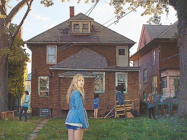 It Follows review: This is a sensational surprise | Entertainment News