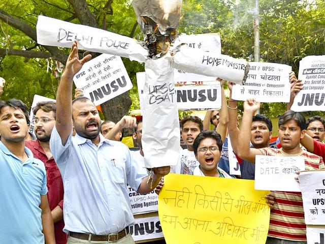 UPSC aspirants protest against CSAT | Hindustan Times