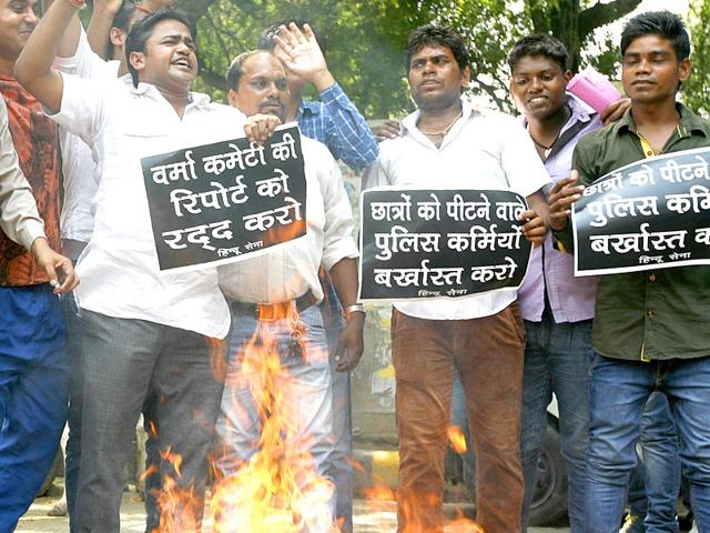 UPSC aspirants protest against CSAT | Hindustan Times