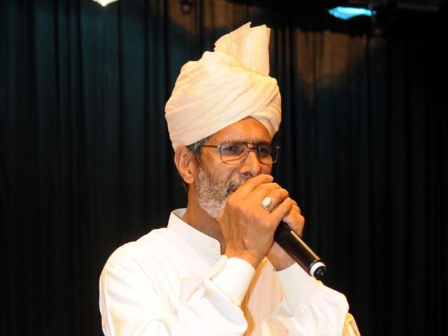 Waris in Warsi Sings For Peace | Hindustan Times