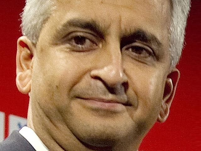 Indian-American Sunil Gulati could be in race to become new Fifa chief ...