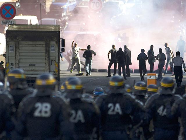 France cracks down on Uber after taxi driver protests | World News