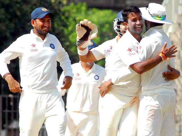 Ojha five-for gives India A 154-run lead over Australia A | Cricket