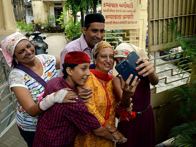 'Navroz' fervour: Parsi community celebrates New Year | Hindustan Times