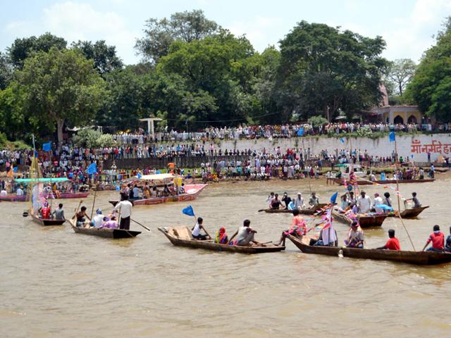 Oustees of Sardar Sarovar Project get widespread support | Hindustan Times