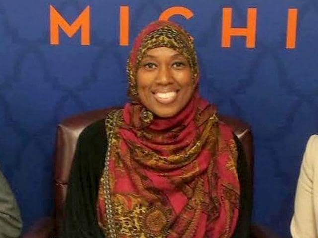 US: Muslim flight attendant suspended for refusing to serve alcohol ...