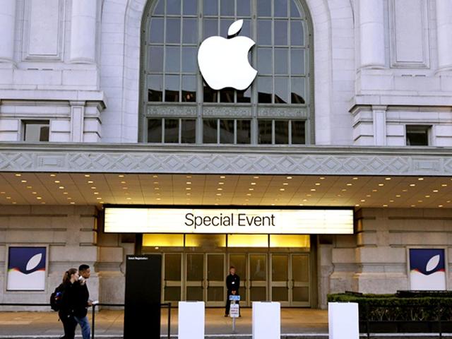 Apple launch: Why are the company's shares down?| Business News
