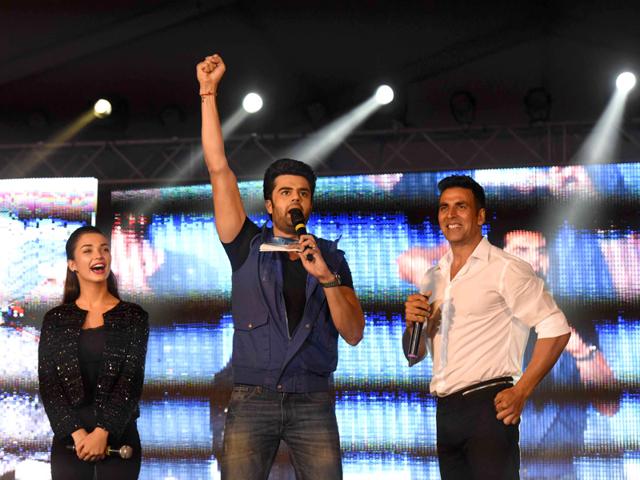 Akshay Kumar, Amy Jackson and fun with football | Hindustan Times