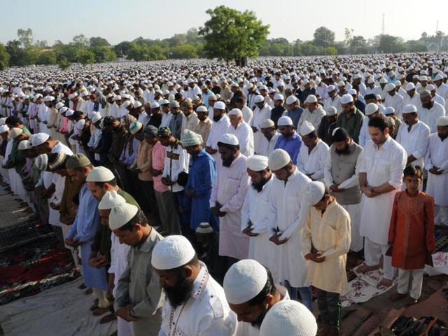 Eid-ul-Zuha celebrated with fervour in Bhopal | Hindustan Times