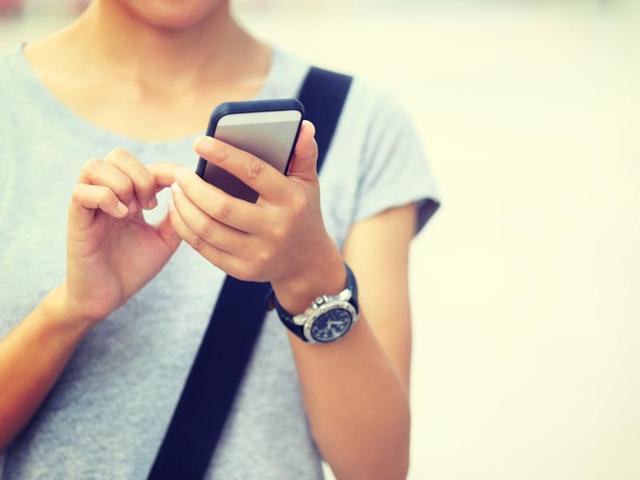 You just won’t believe how much we use our phones every day | Hindustan ...