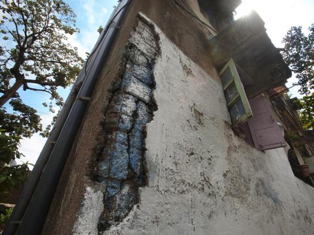 File:Dilapidated Wikipedia, 50% OFF | brunofuga.adv.br