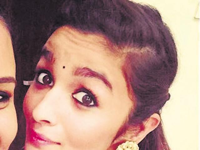Aishwarya Rai Bachchan, Alia Bhatt and more: The Bollywood bindi ...